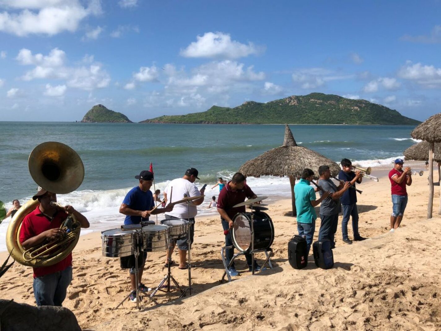 Mexico beach bands victorious after noise complaints - Drive Mexico ...